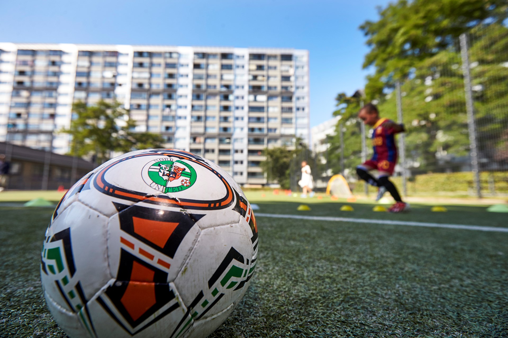 Fodbold på lokalsamfundets betingelser